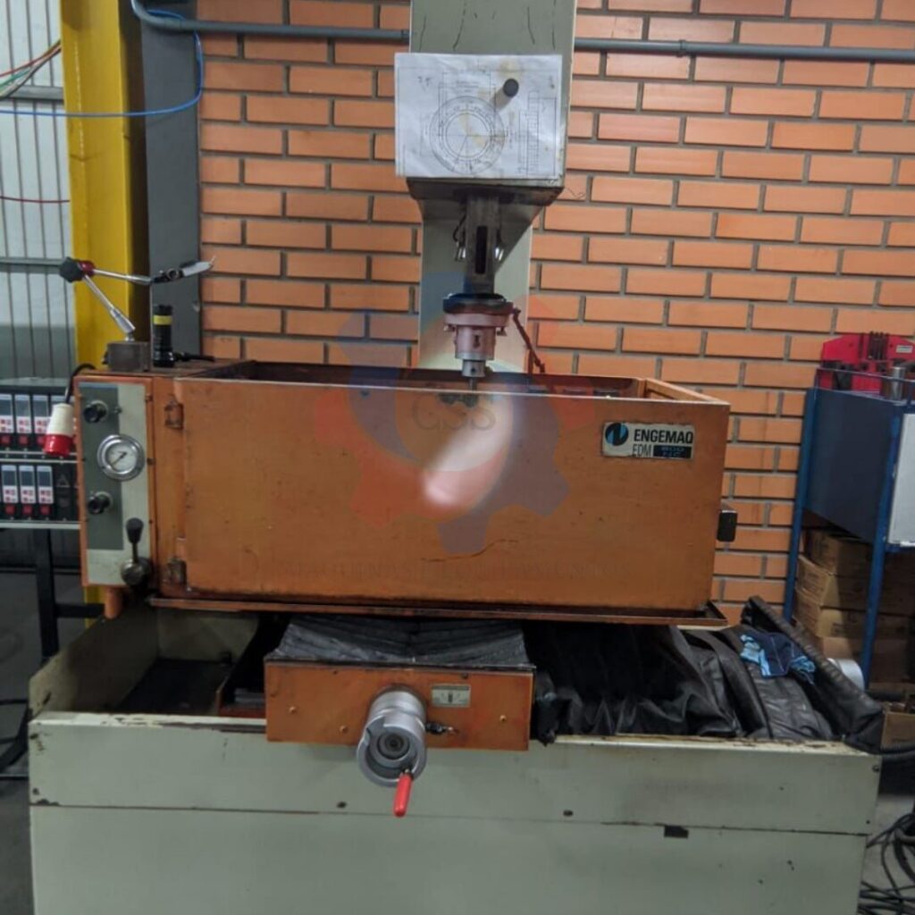 Eletroerosão EDM 800 NC – Css Máquinas